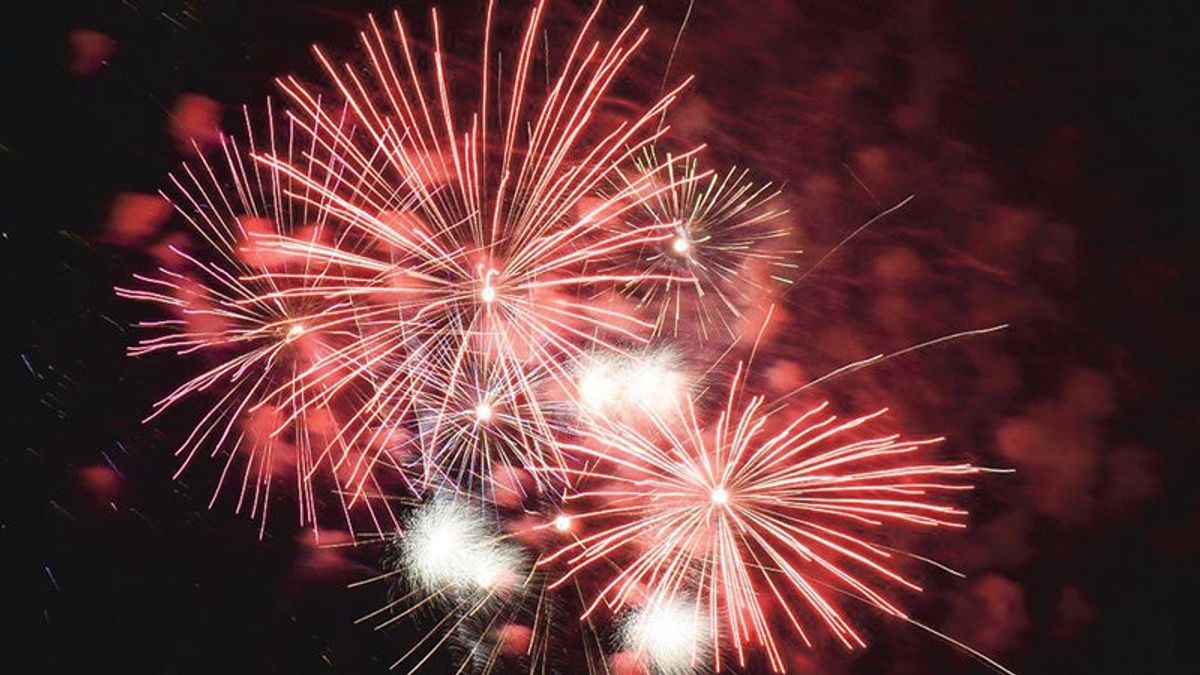 Troup to mark Independence Day with pair of fireworks shows