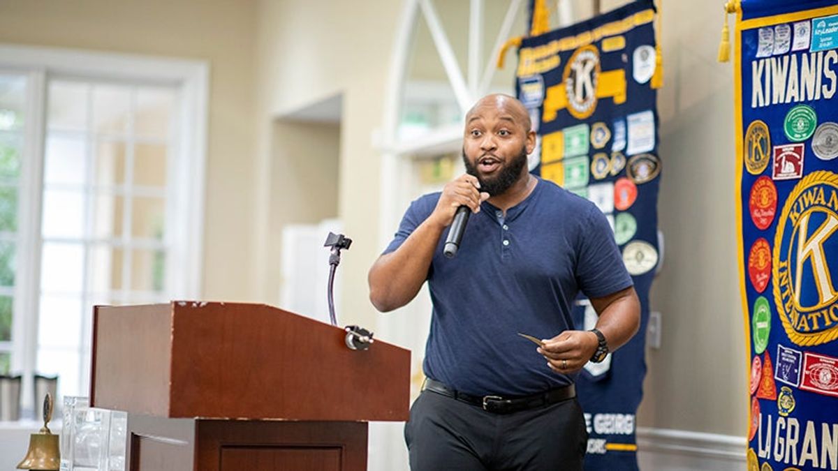 Quay Boddie adresses LaGrange Kiwanis Club
