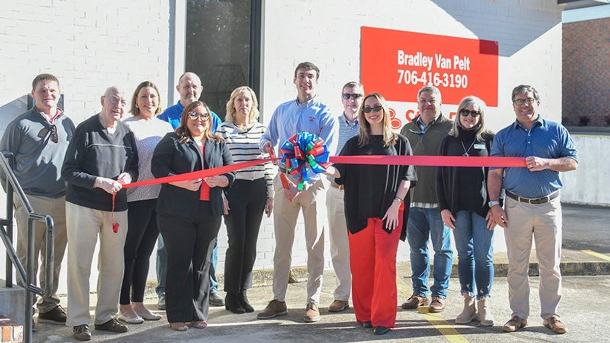 Bradley Van Pelt State Farm opens in LaGrange