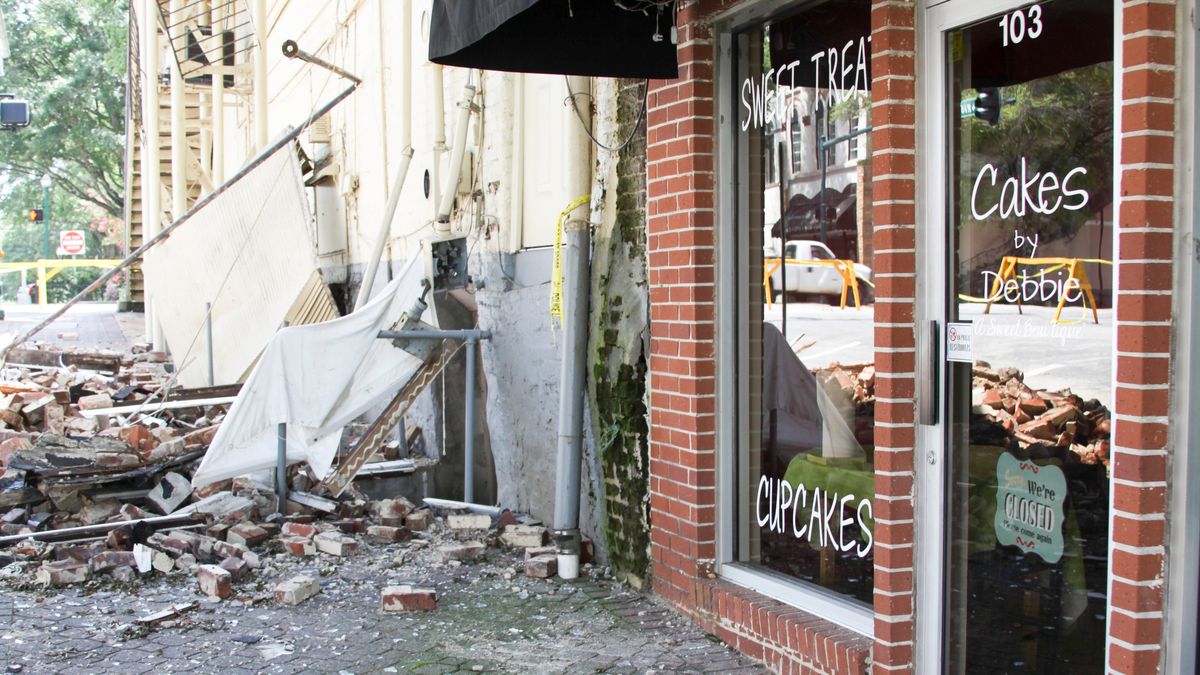 Historic building collapse disrupts business