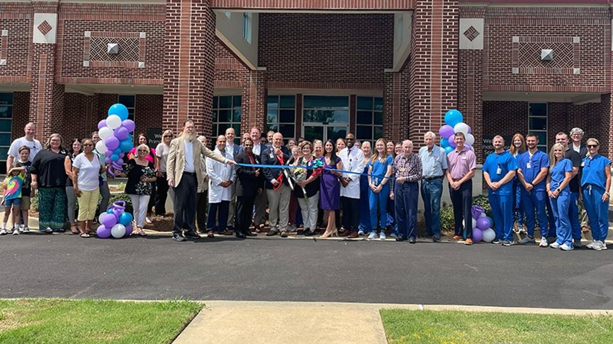 Hospital cuts ribbon on new Calumet facility
