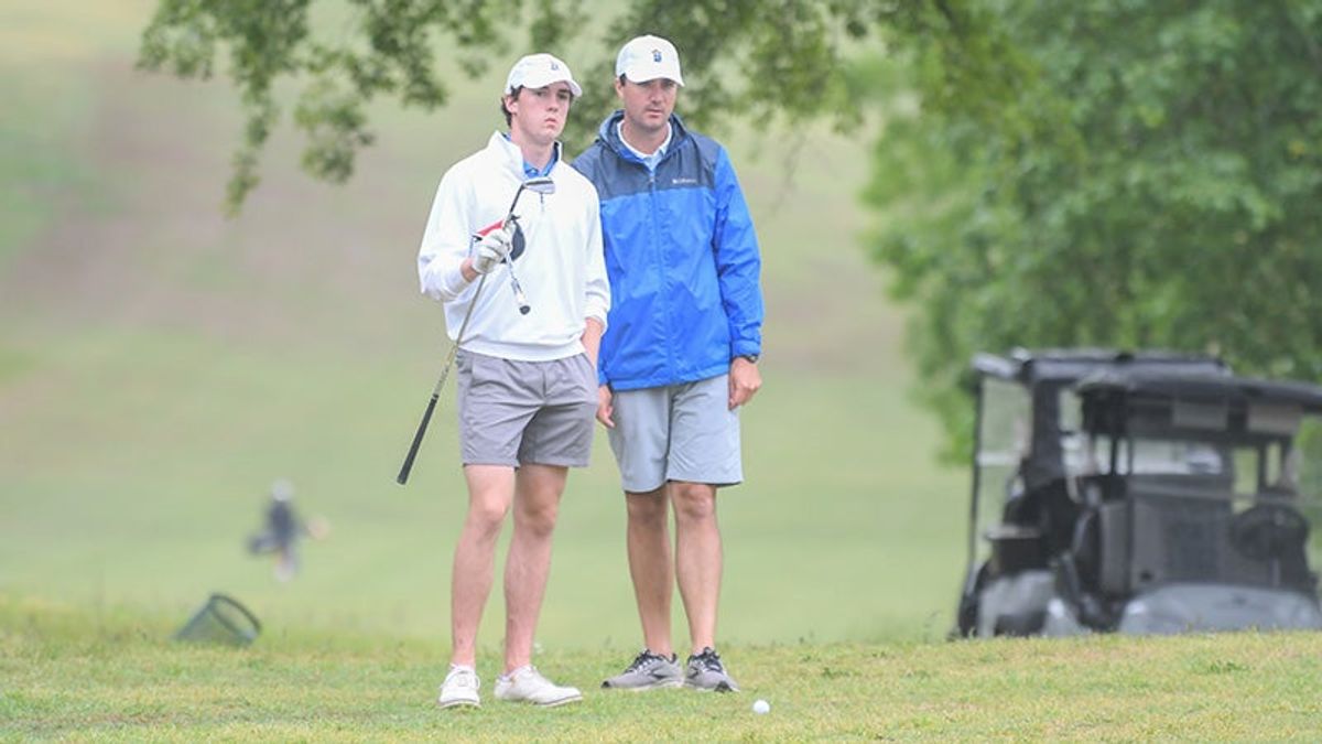 Young Life director by day, avid golfer by night: Allen Craw...