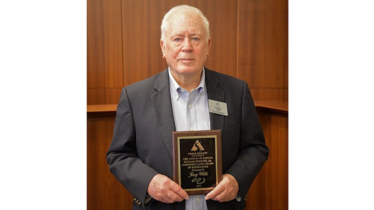 Longtime County Attorney Jerry Willis retires