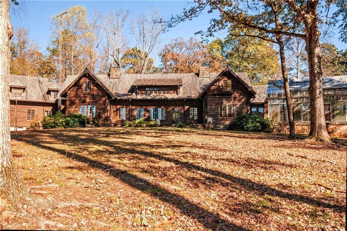 Historic Callaway Lodge at Blue Springs sells for $1.275 mil...
