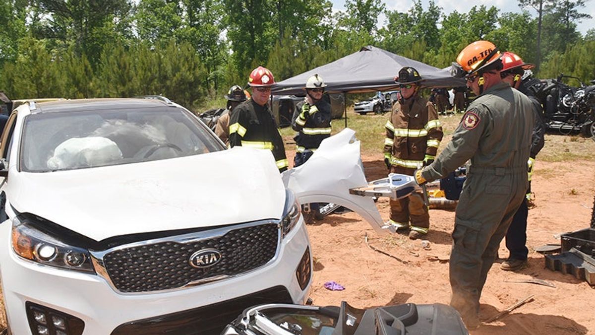 West Point Fire Dept. hosts vehicle extrication training
