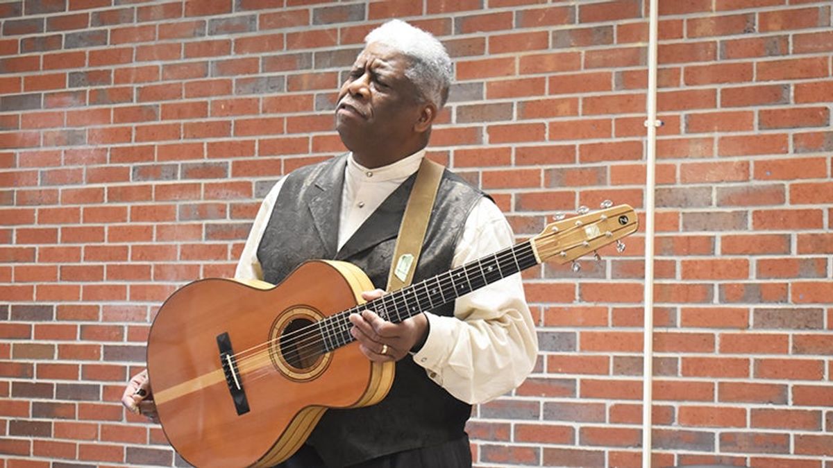 Singing storyteller offers preview of upcoming storytelling festival