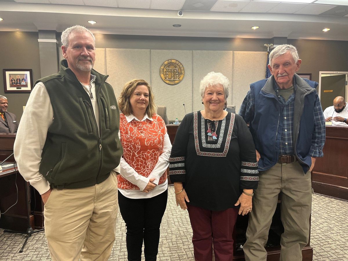 Lamar Lester recognized for 25 years of service