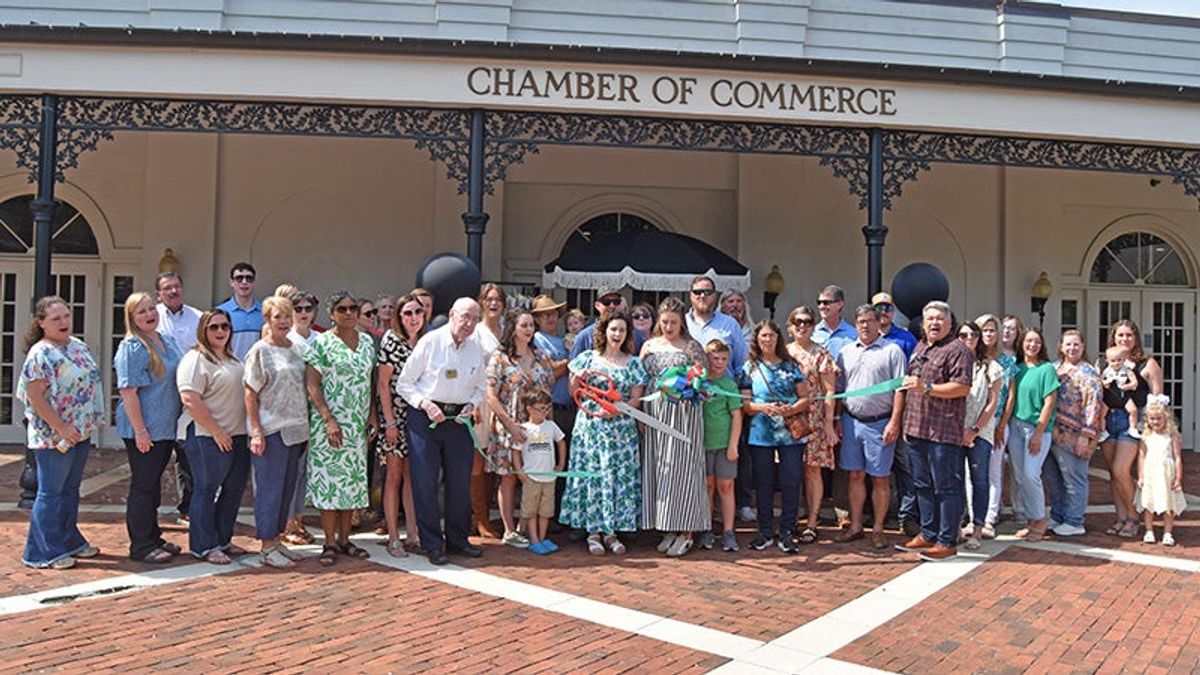 BOARDS & BITES: Chamber cuts ribbon on new fun catering opti...