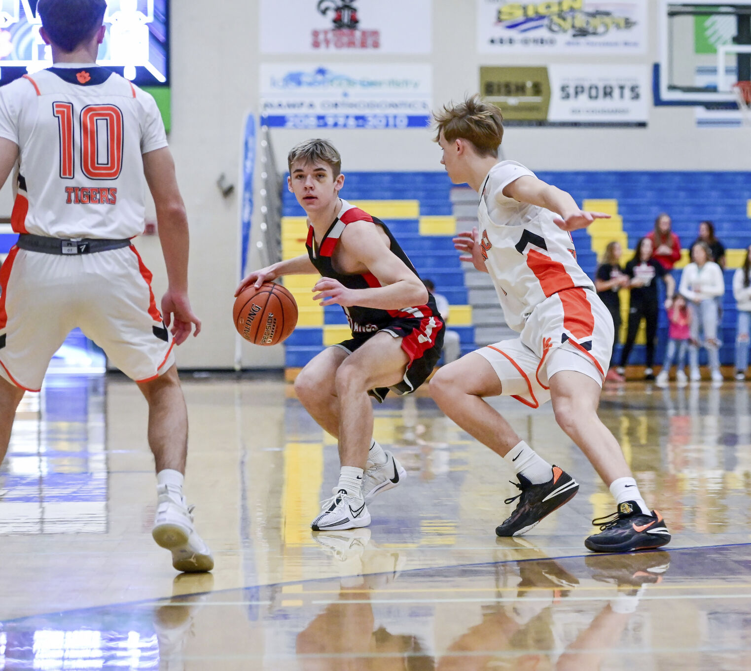 Kendrick Tigers trounce Mustangs at State