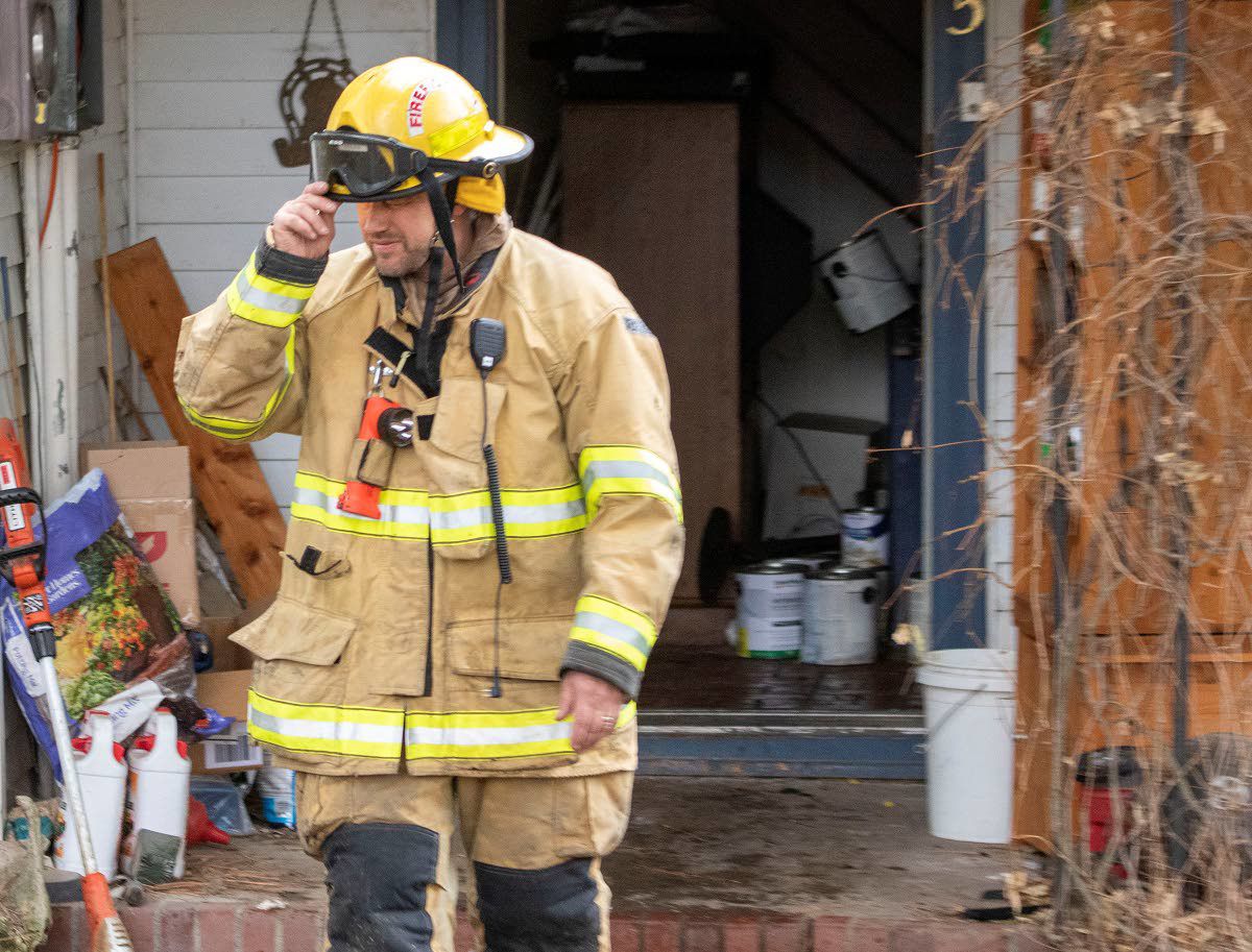 Palouse residents escape uninjured after house catches fire