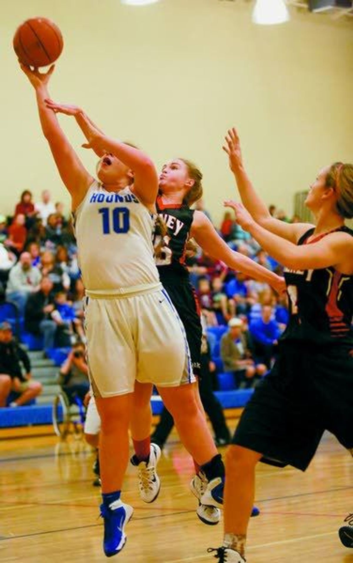 Pullman girls enjoying special playoff run