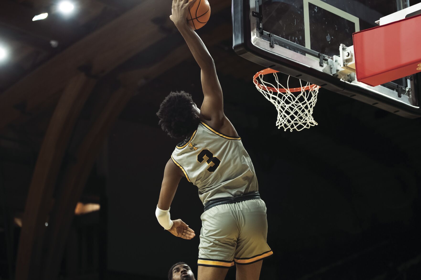 Can’t keep up with Vandal forward Isaac Jones