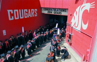 More than 2,600 WSU students receive WSU diplomas