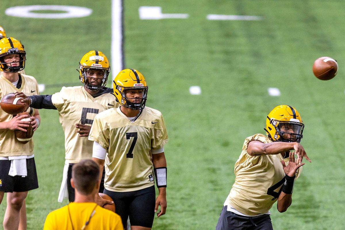 Depth chart for UI set, sorta