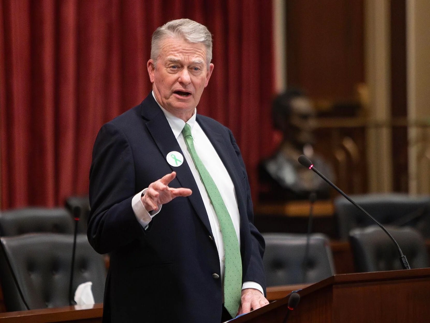 Little signs $253M income tax cut bill