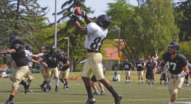 Chalich impresses in scrimmage