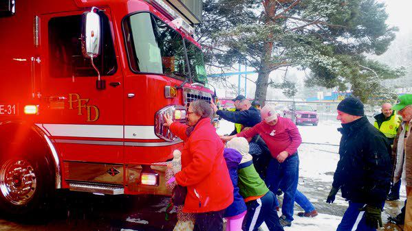Pullman holds 'push-in' ceremony for new fire engine