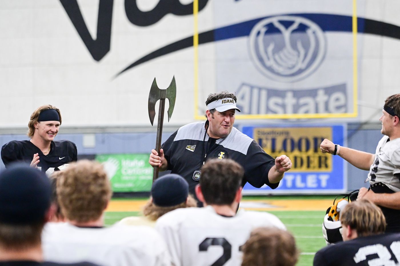 Eck leaving Idaho to coach New Mexico; 4 Vandal stars hop into portal