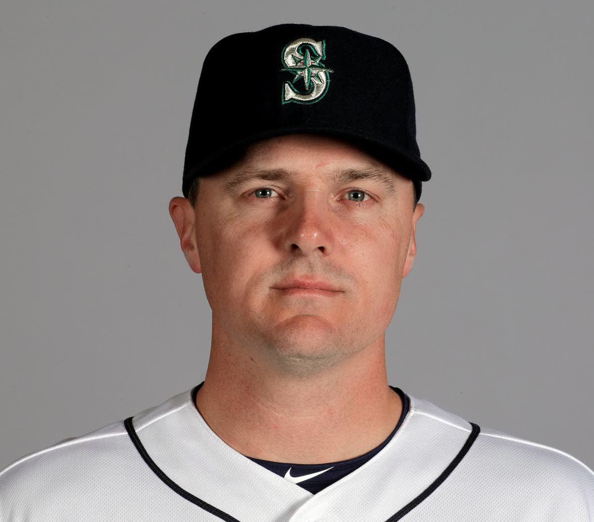 Mariners send OF Bruce to the Phillies