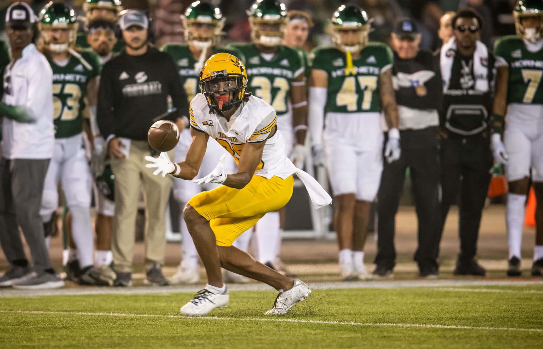 For Vandals, a shot at revenge