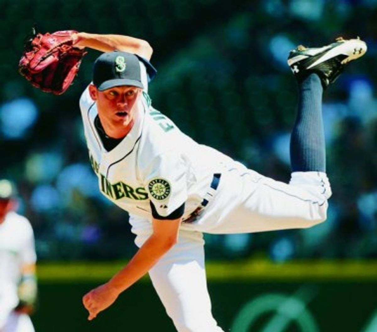 Newcomer Furbush lifts Mariners