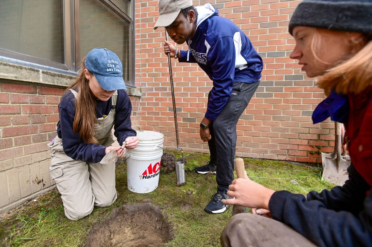 UI students dig for history in their backyard