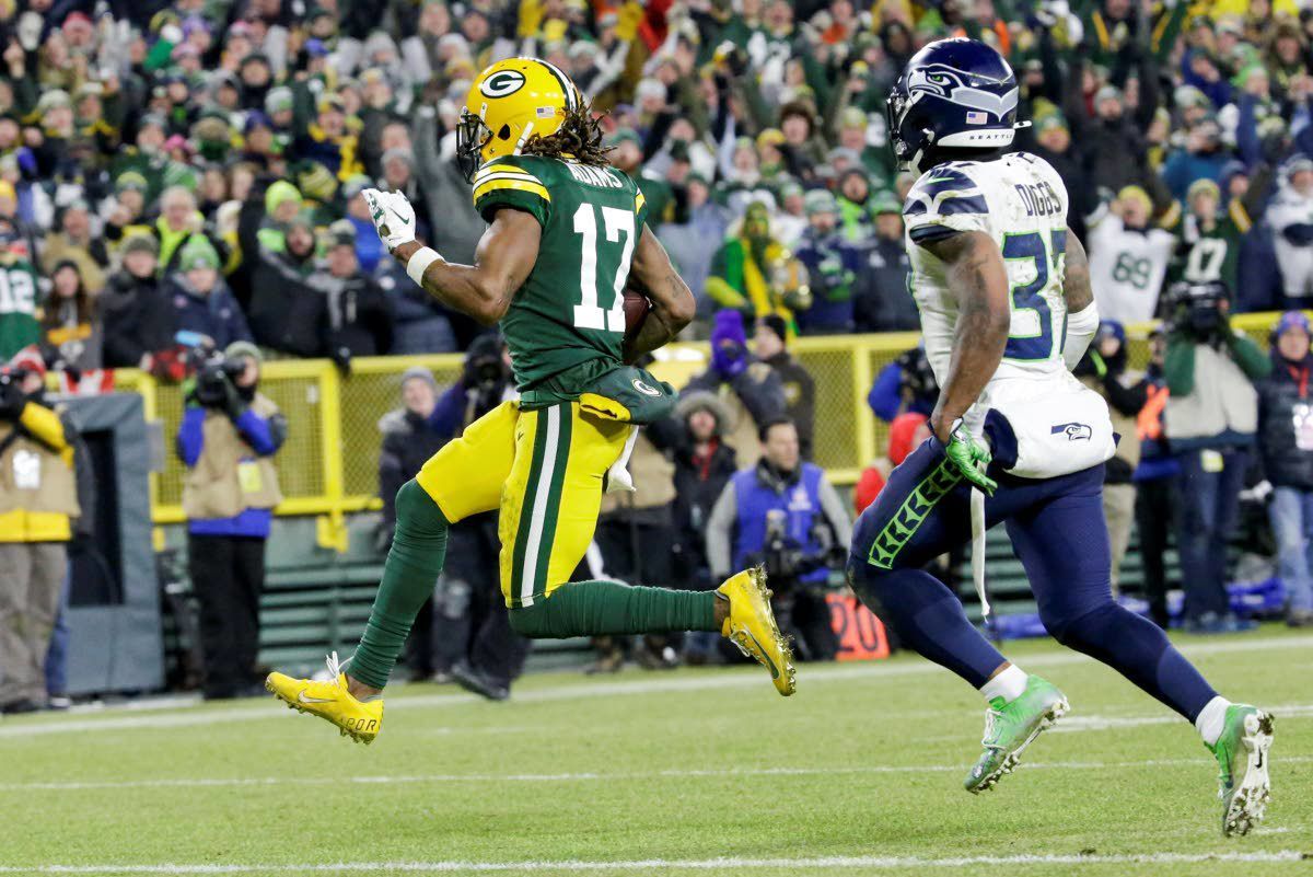 Seahawks down: Packers hold off Seattle