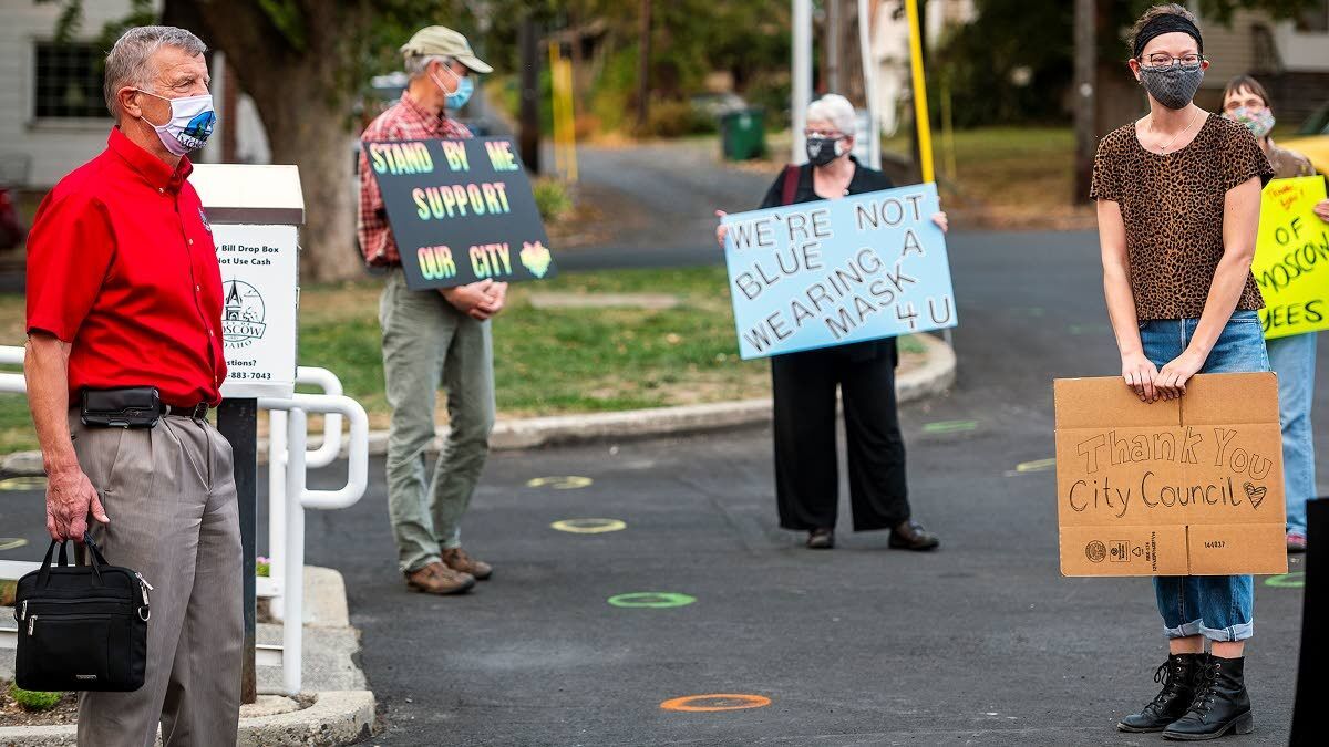Showing support for city workers