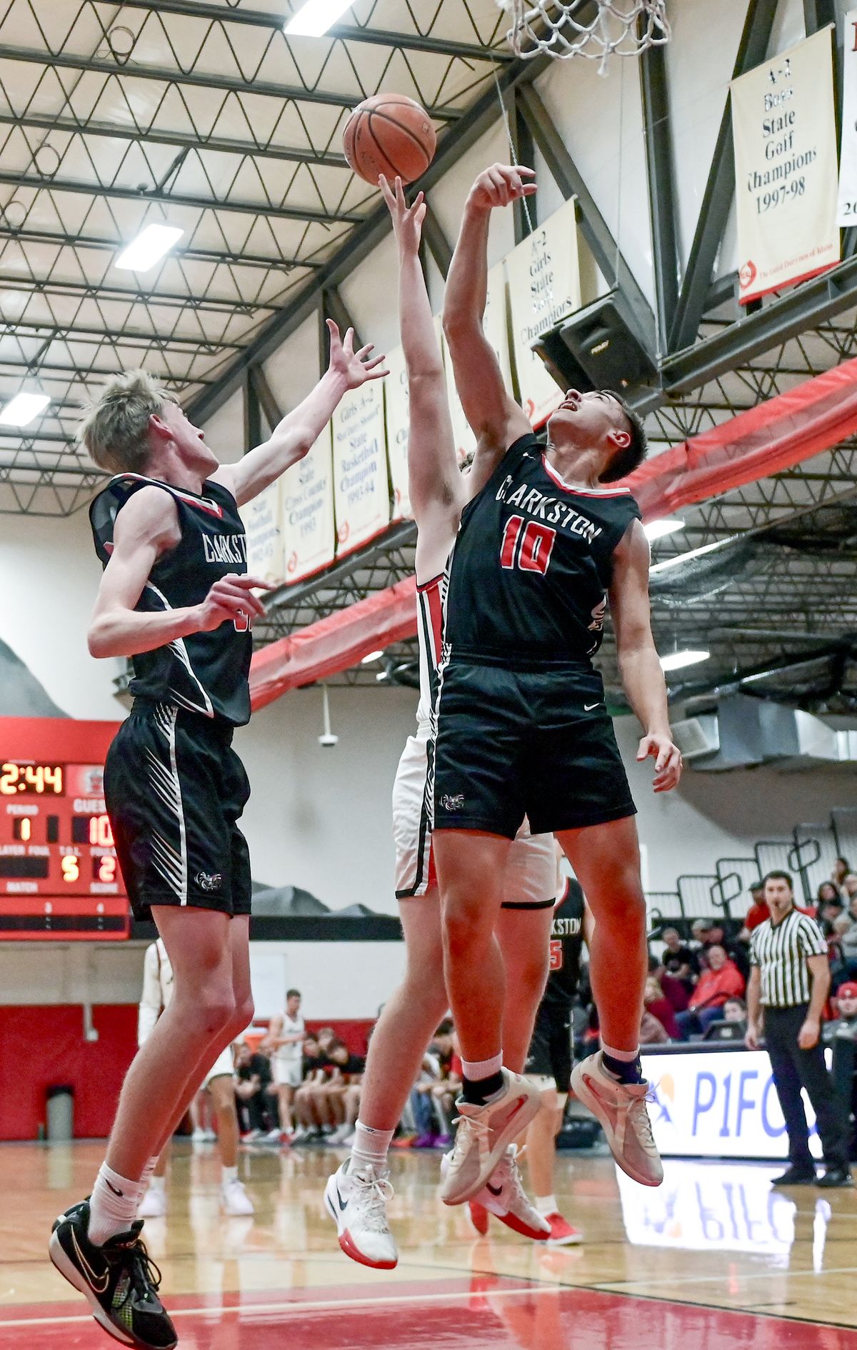 Bantams bump Bears in boys basketball