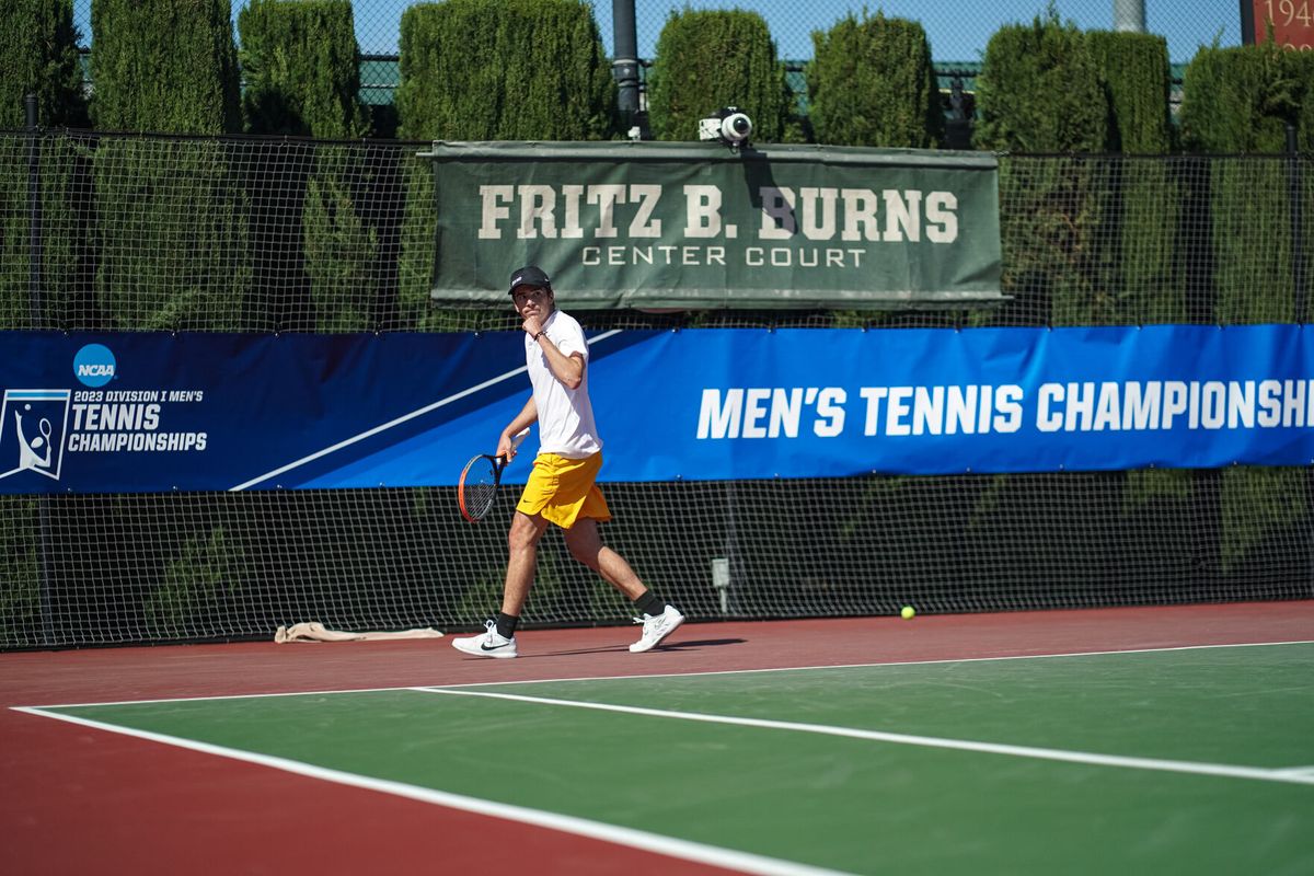New courts, same on-court heroics for UI men’s tennis