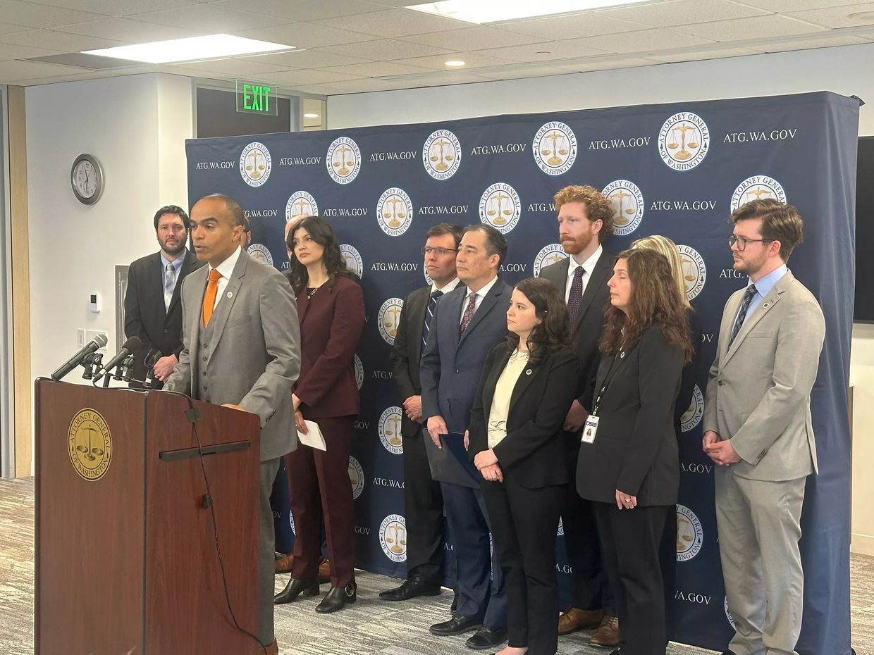 Judge blocks Trump WA, OR election order