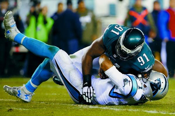 Defense, special teams help Eagles rout Panthers