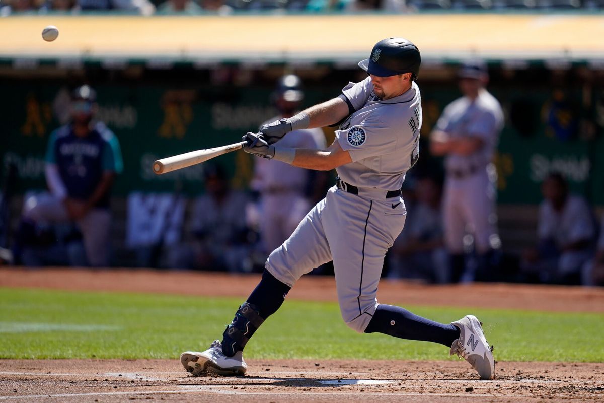 J-Rod leaves early as Mariners avoid sweep