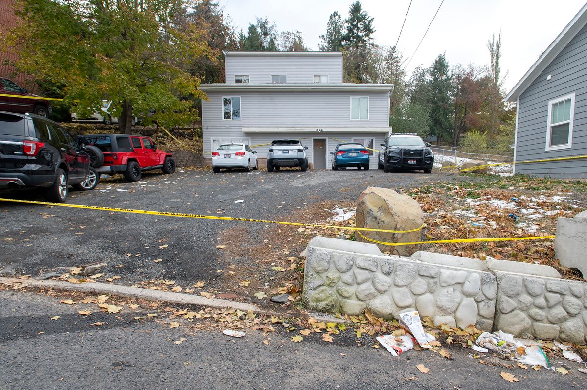 Texts, 911 call transcription released in Moscow murder case