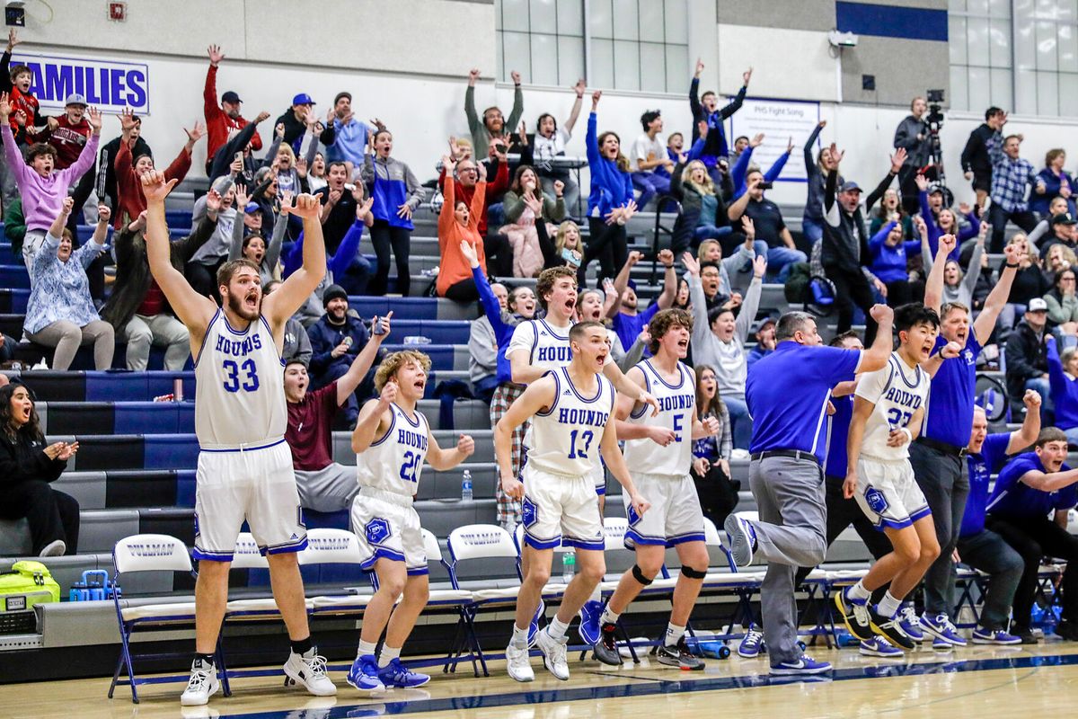 Powaukee, Hounds beat buzzer, Lewiston