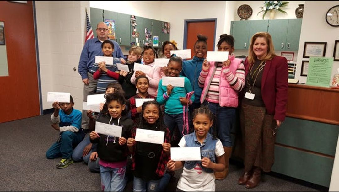 S.W. Snowden participates in Great Mail Race