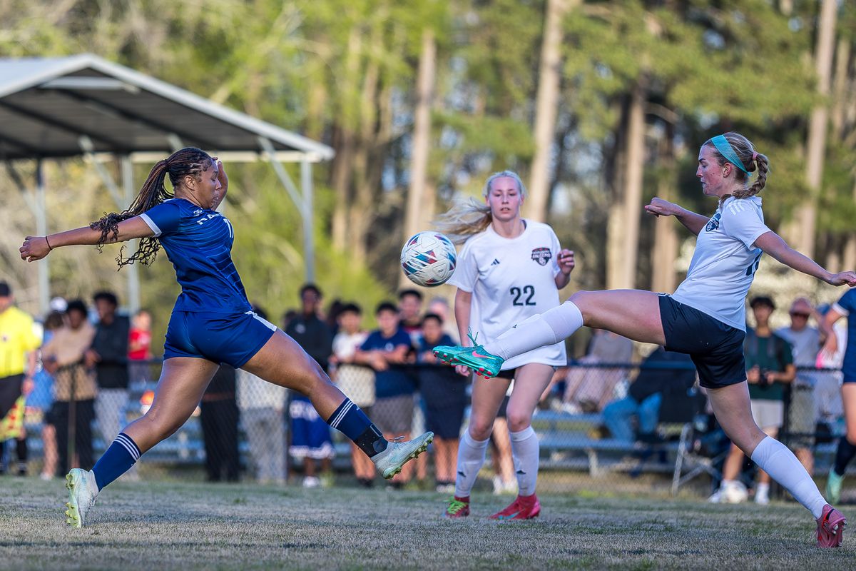 Photos: Pam Pack trio in All-Star event; Washington girls in...