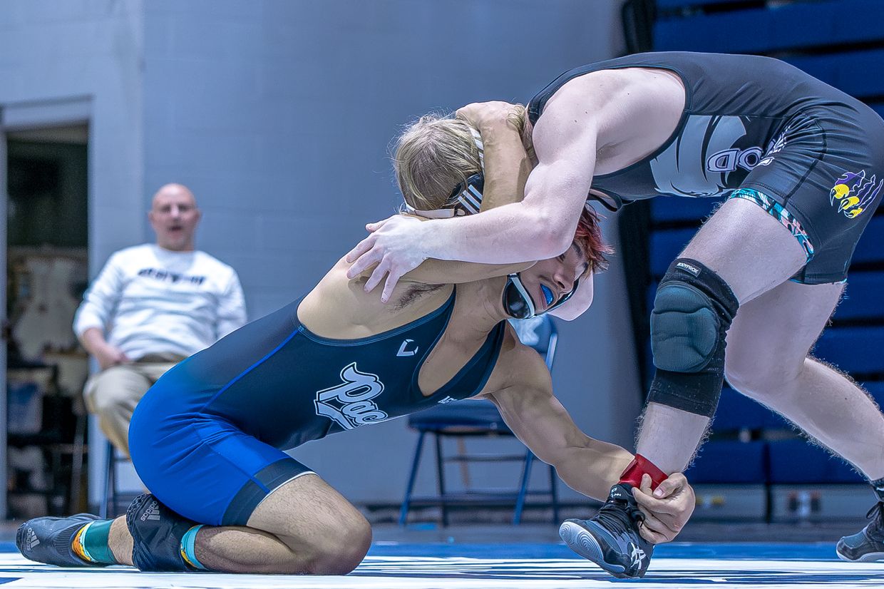 Still on the right track: Washington wrestling heads into in...