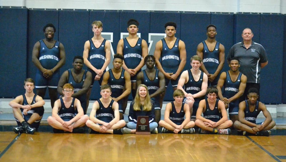 Washington wrestling continues to make history