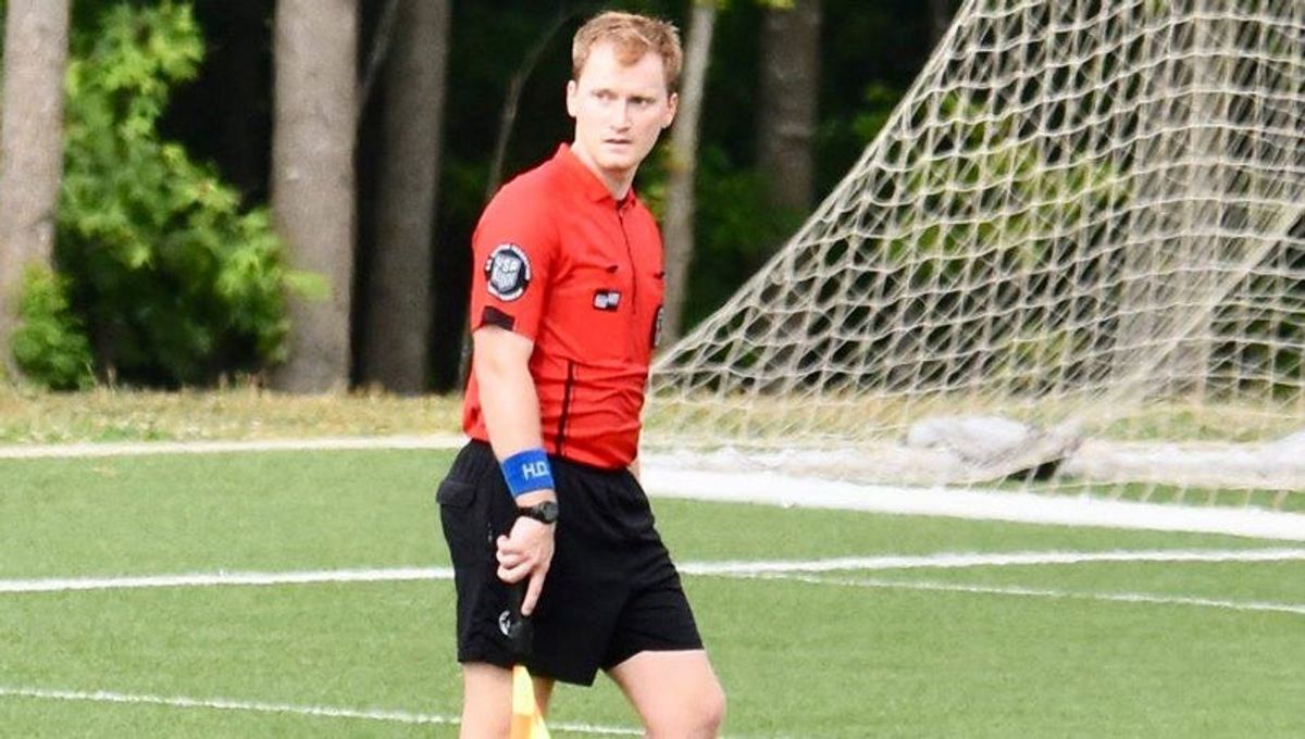 Washington referee's character and demeanor earn him prestigious award
