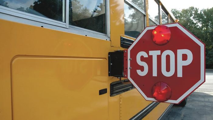 Parent charged with threatening school bus driver