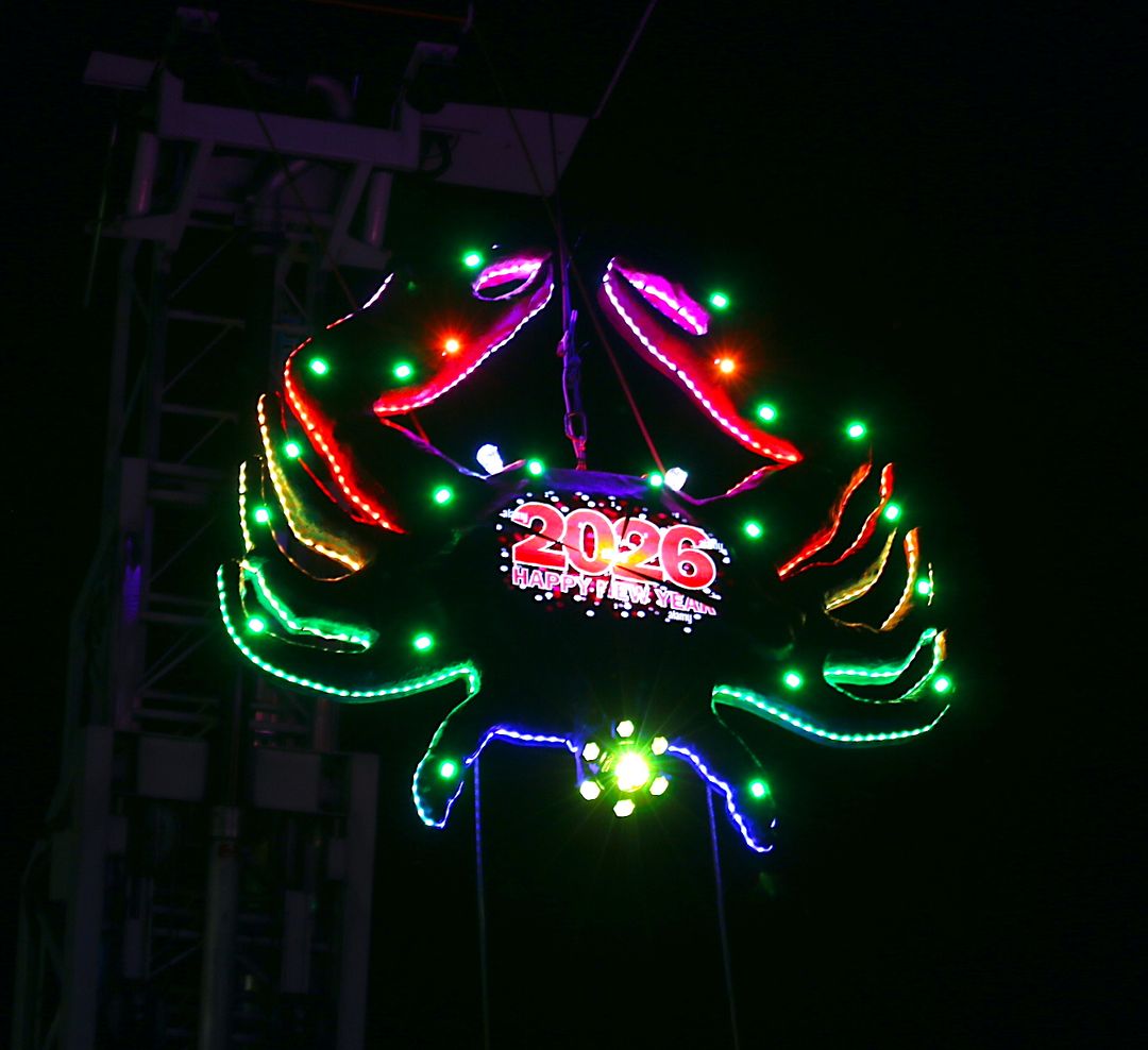 Washington rings in 2026 with crab drop
