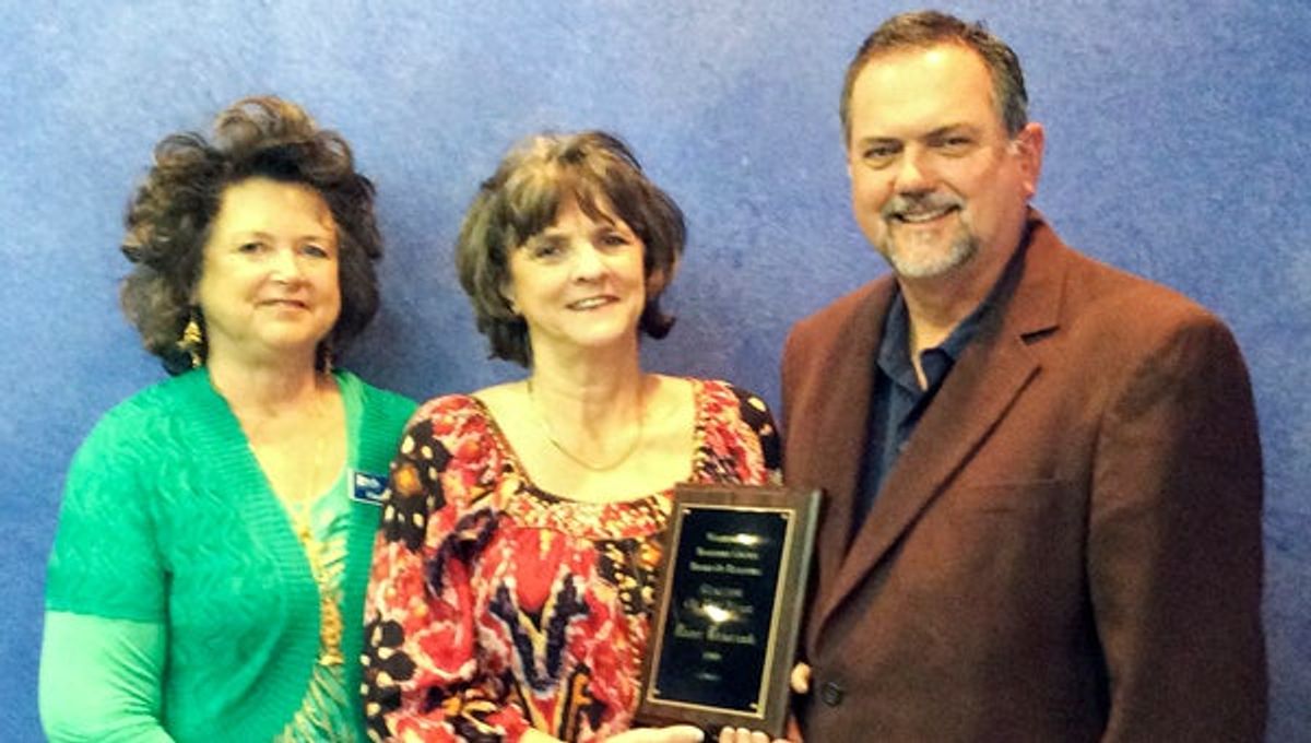 Rich Co. announces awards