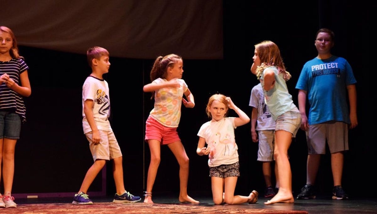 Art campers prepare for "The Jungle Book"
