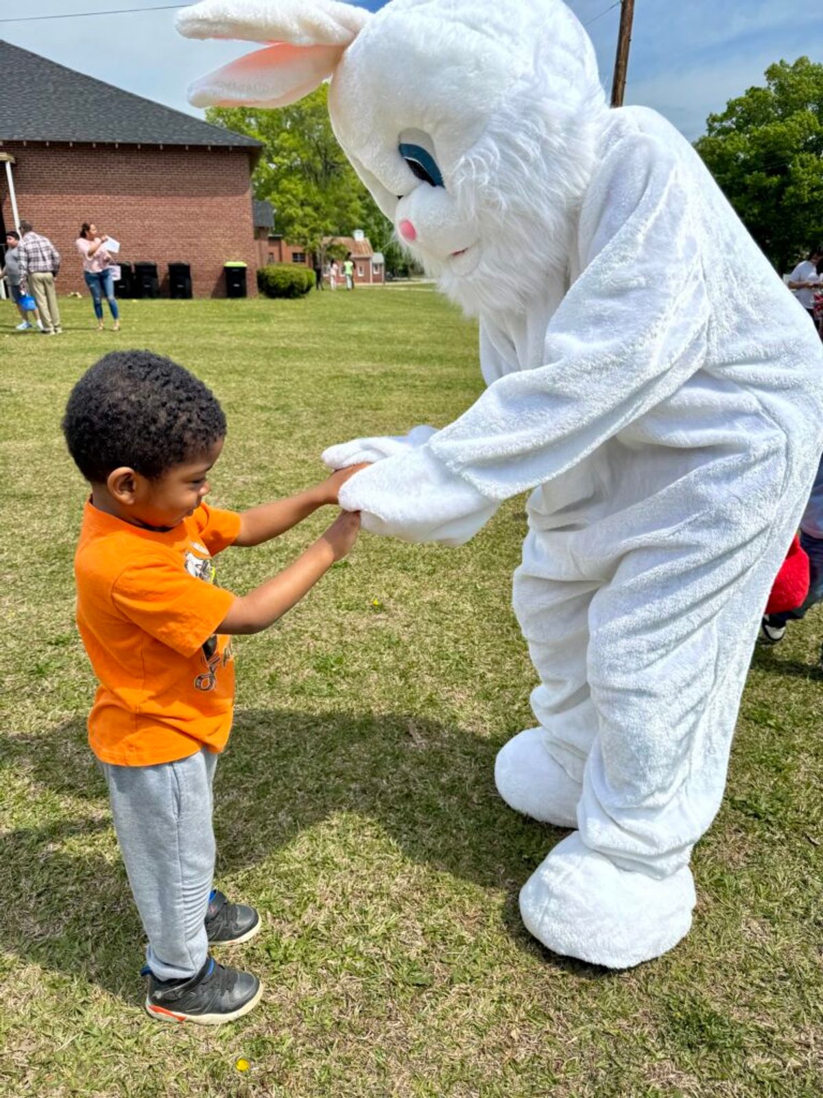 Spaulding Center hosts Easter egg hunt