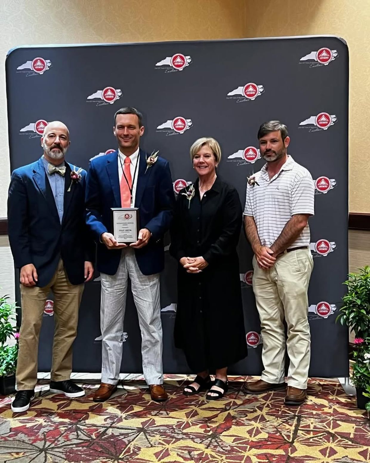 Cooperative Extension agent Griffin wins service honor