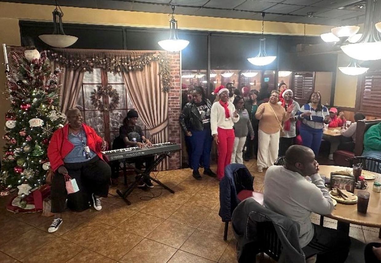 Church teams up with Pizza Inn to serve 236 free meals