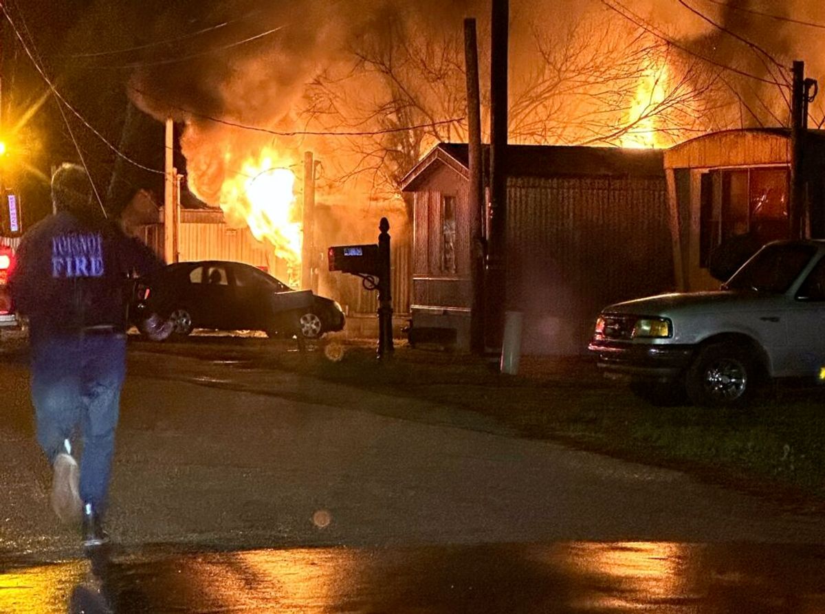 Fire destroys Elm City mobile home