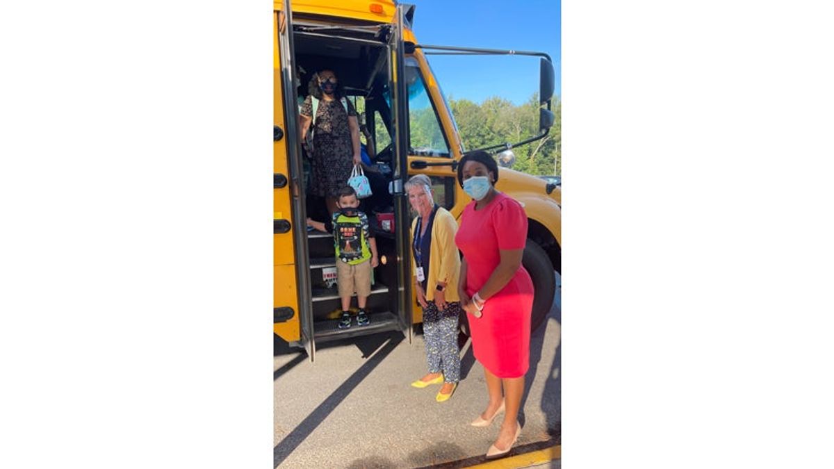 Superintendent visits Capron Elementary
