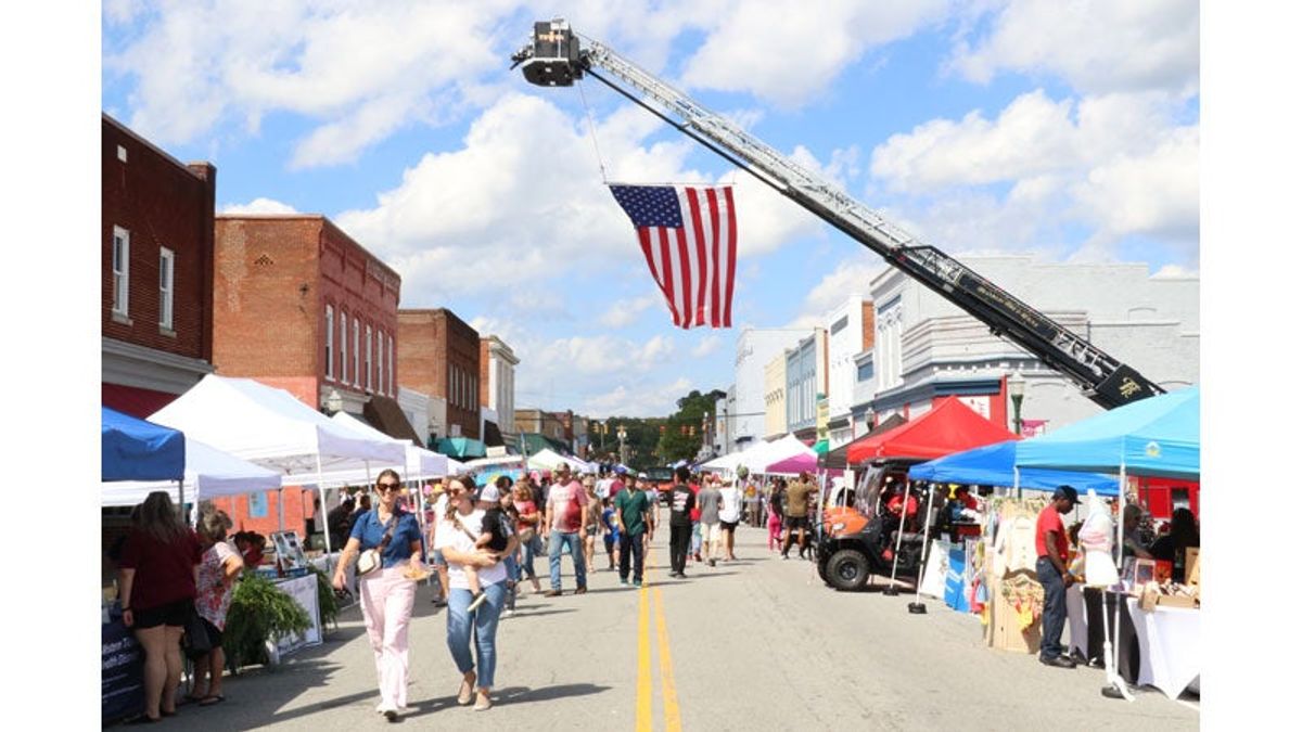 Fall Festival refreshes downtown Franklin